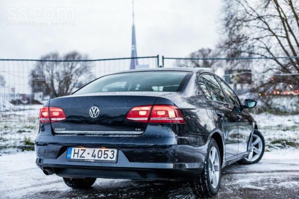 Black Volkswagen Passat B7 2012 in Riga, with an engine capacity of 1.40 L and mileage of 306 thousand km for 4290 €, photo 7 on AUTOMOTO.COM.LV