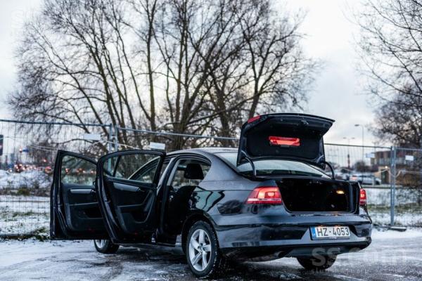Black Volkswagen Passat B7 2012 in Riga, with an engine capacity of 1.40 L and mileage of 306 thousand km for 4290 €, photo 9 on AUTOMOTO.COM.LV