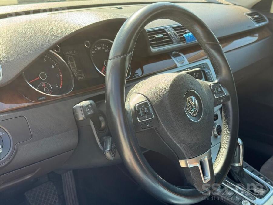 Melns Volkswagen Passat B7 2012 Rīga, ar dzinēja tilpumu 1.80 L un nobraukumu 201 tūkst. km par 8000 €, foto 7 vietnē AUTOMOTO.COM.LV
