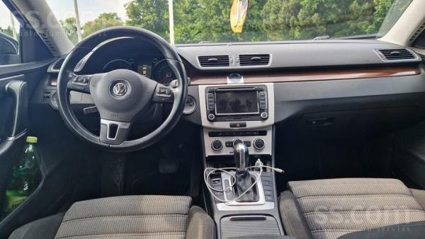 Melns Volkswagen Passat B7 2012 Liepāja, ar dzinēja tilpumu 2.00 L un nobraukumu 394 tūkst. km par 3650 €, foto 4 vietnē AUTOMOTO.COM.LV