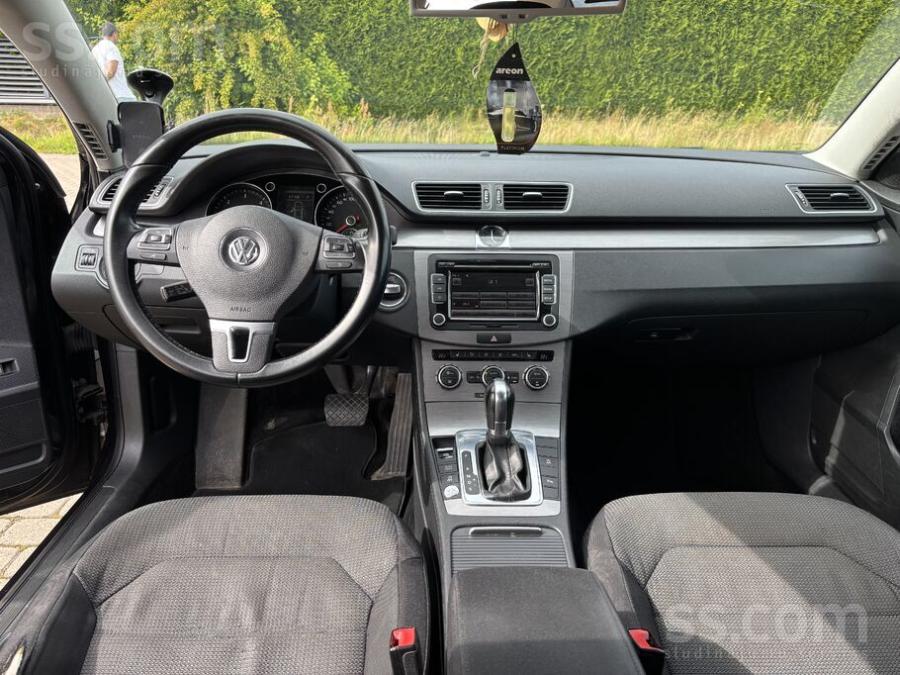 Black Volkswagen Passat B7 2012 in Riga, with an engine capacity of 2.00 L and mileage of 335 thousand km for 3300 €, photo 5 on AUTOMOTO.COM.LV