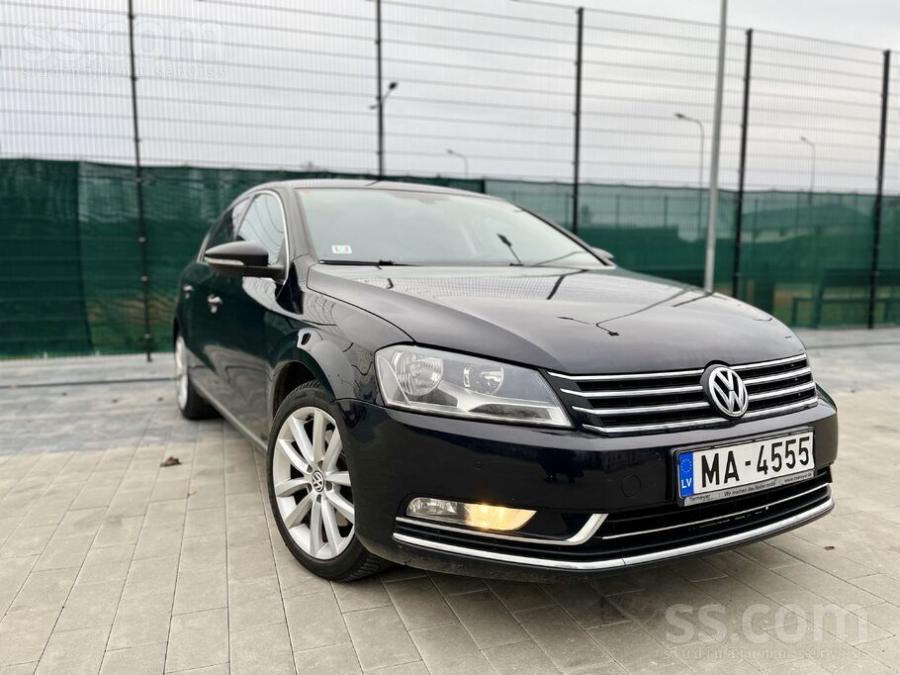 Black Volkswagen Passat B7 2012 in Jelgava, with an engine capacity of 2.00 L and mileage of 125 thousand km for 6490 €, photo 3 on AUTOMOTO.COM.LV
