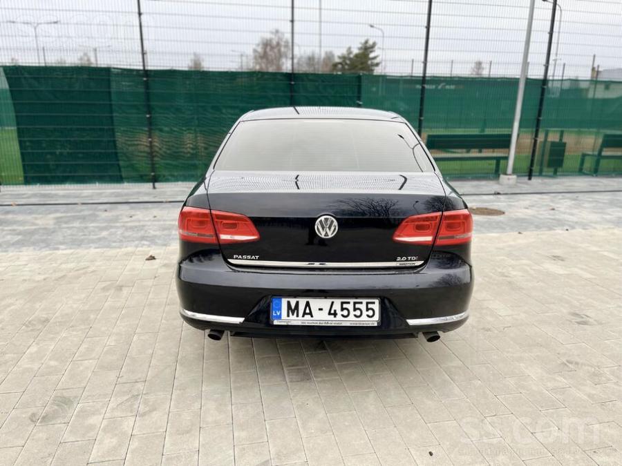 Black Volkswagen Passat B7 2012 in Jelgava, with an engine capacity of 2.00 L and mileage of 125 thousand km for 6490 €, photo 5 on AUTOMOTO.COM.LV