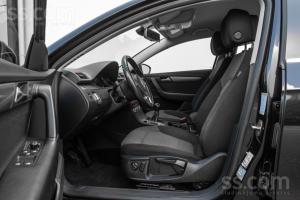 Melns Volkswagen Passat B7 2012 Rīga, ar dzinēja tilpumu 2.00 L un nobraukumu 303 tūkst. km par 6490 €, foto 11 vietnē AUTOMOTO.COM.LV