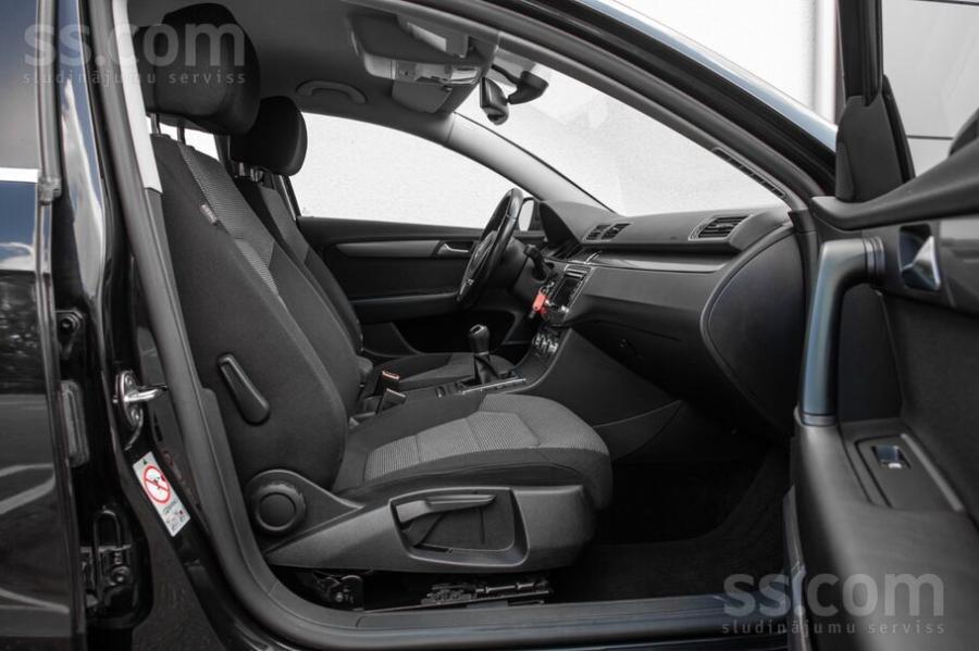 Melns Volkswagen Passat B7 2012 Rīga, ar dzinēja tilpumu 2.00 L un nobraukumu 303 tūkst. km par 6490 €, foto 12 vietnē AUTOMOTO.COM.LV