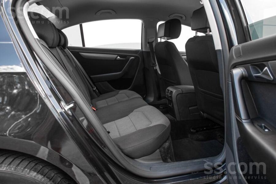 Melns Volkswagen Passat B7 2012 Rīga, ar dzinēja tilpumu 2.00 L un nobraukumu 303 tūkst. km par 6490 €, foto 14 vietnē AUTOMOTO.COM.LV