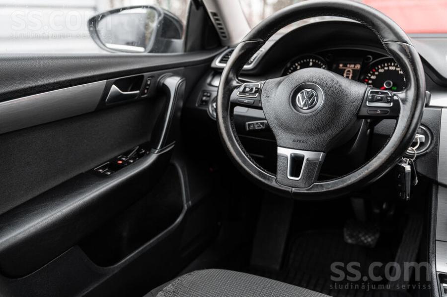 Black Volkswagen Passat B7 2012 in Riga, with an engine capacity of 2.00 L and mileage of 0 thousand km for 4500 €, photo 7 on AUTOMOTO.COM.LV