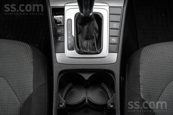 Black Volkswagen Passat B7 2012 in Riga, with an engine capacity of 2.00 L and mileage of 0 thousand km for 4500 €, photo 9 on AUTOMOTO.COM.LV