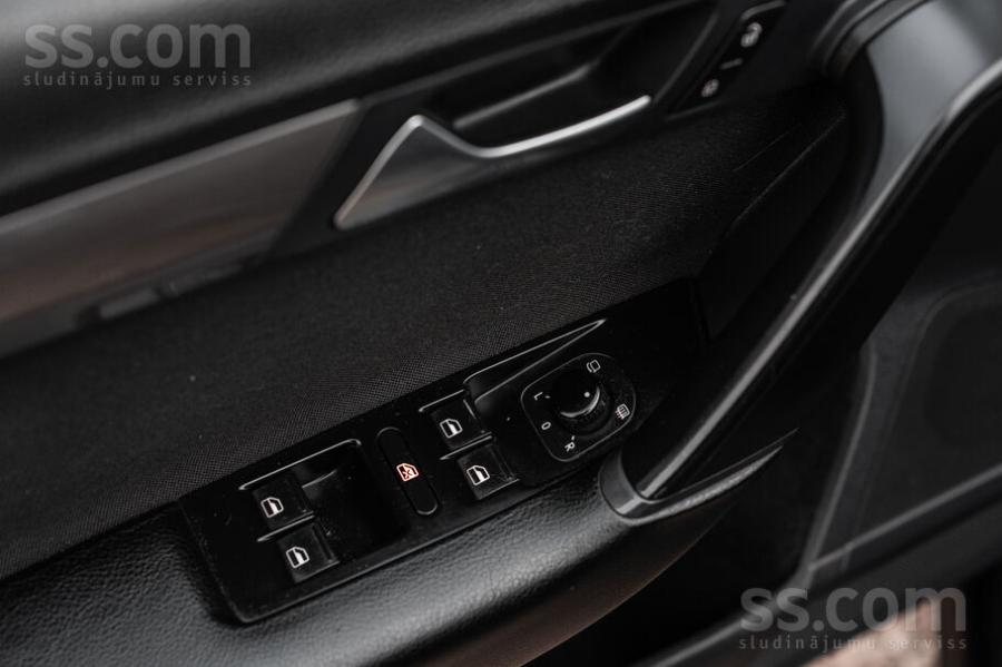 Black Volkswagen Passat B7 2012 in Riga, with an engine capacity of 2.00 L and mileage of 0 thousand km for 4500 €, photo 16 on AUTOMOTO.COM.LV