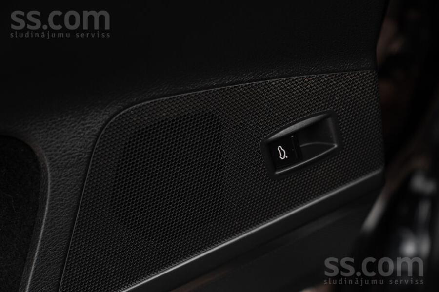 Black Volkswagen Passat B7 2012 in Riga, with an engine capacity of 2.00 L and mileage of 0 thousand km for 4500 €, photo 17 on AUTOMOTO.COM.LV