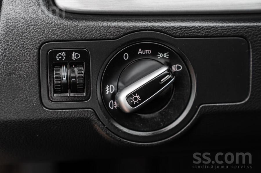 Black Volkswagen Passat B7 2012 in Riga, with an engine capacity of 2.00 L and mileage of 0 thousand km for 4500 €, photo 18 on AUTOMOTO.COM.LV