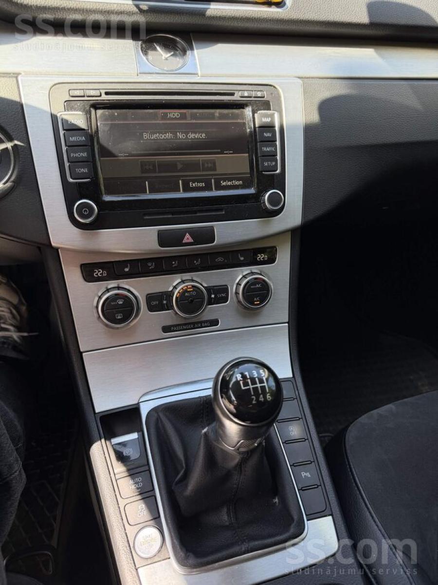 Melns Volkswagen Passat B7 2012 Jelgava, ar dzinēja tilpumu 2.00 L un nobraukumu 299 tūkst. km par 5499 €, foto 5 vietnē AUTOMOTO.COM.LV