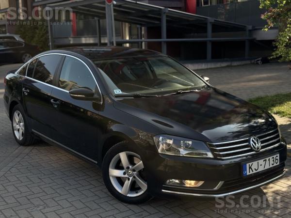 Melns Volkswagen Passat B7 2013 Rīga, ar dzinēja tilpumu 2.00 L un nobraukumu 0 tūkst. km par 4490 €, foto 1 vietnē AUTOMOTO.COM.LV