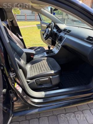 Black Volkswagen Passat B7 2013 in Ludza, with an engine capacity of 2.00 L and mileage of 293 thousand km for 5700 €, photo 8 on AUTOMOTO.COM.LV