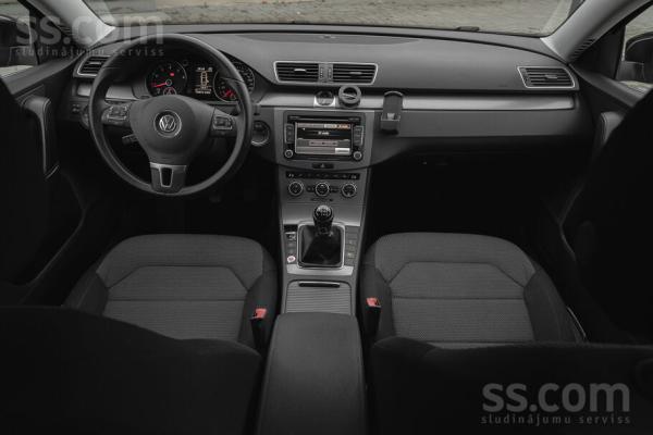 Melns Volkswagen Passat B7 2013 Jelgava, ar dzinēja tilpumu 1.40 L un nobraukumu 130 tūkst. km par 5500 €, foto 9 vietnē AUTOMOTO.COM.LV