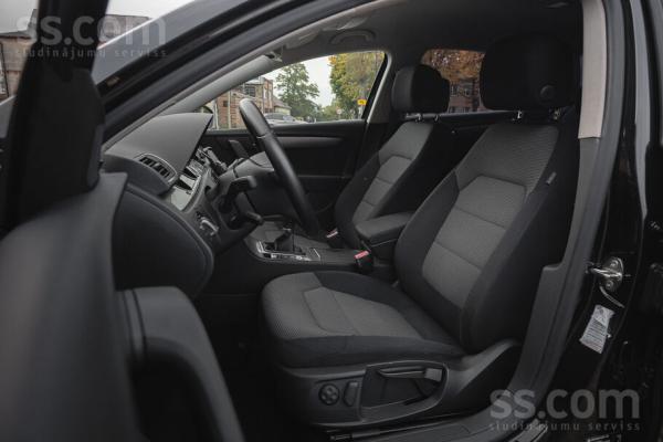Melns Volkswagen Passat B7 2013 Jelgava, ar dzinēja tilpumu 1.40 L un nobraukumu 130 tūkst. km par 5500 €, foto 10 vietnē AUTOMOTO.COM.LV