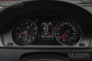 Melns Volkswagen Passat B7 2013 Jelgava, ar dzinēja tilpumu 1.40 L un nobraukumu 130 tūkst. km par 5500 €, foto 15 vietnē AUTOMOTO.COM.LV