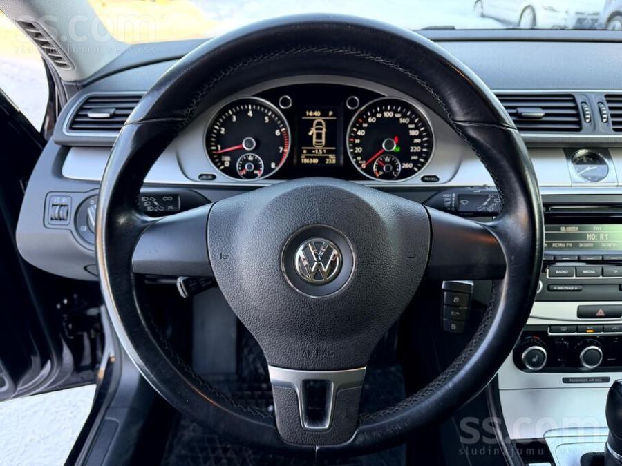 Melns Volkswagen Passat B7 2014 Saldus, ar dzinēja tilpumu 1.40 L un nobraukumu 186 tūkst. km par 4950 €, foto 23 vietnē AUTOMOTO.COM.LV