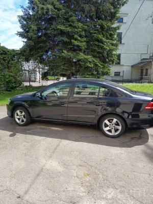 Black Volkswagen Passat B7 2014 in Riga, with an engine capacity of 1.40 L and mileage of 68 thousand km for 6700 €, photo 1 on AUTOMOTO.COM.LV