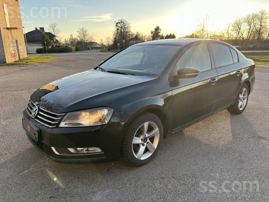 Black Volkswagen Passat B7 2014 in Liepaja, with an engine capacity of 1.40 L and mileage of 167 thousand km for 5000 €, photo 5 on AUTOMOTO.COM.LV