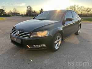 Black Volkswagen Passat B7 2014 in Liepaja, with an engine capacity of 1.40 L and mileage of 167 thousand km for 5000 €, photo 6 on AUTOMOTO.COM.LV
