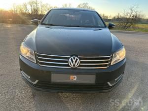 Black Volkswagen Passat B7 2014 in Liepaja, with an engine capacity of 1.40 L and mileage of 167 thousand km for 5000 €, photo 7 on AUTOMOTO.COM.LV