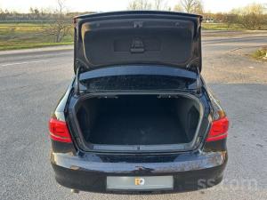 Black Volkswagen Passat B7 2014 in Liepaja, with an engine capacity of 1.40 L and mileage of 167 thousand km for 5000 €, photo 12 on AUTOMOTO.COM.LV
