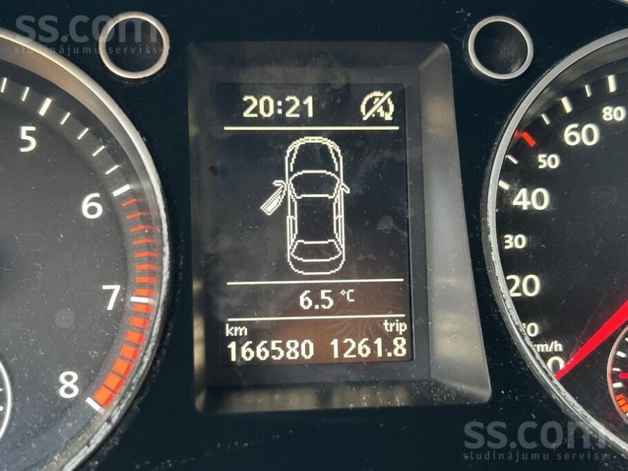 Black Volkswagen Passat B7 2014 in Liepaja, with an engine capacity of 1.40 L and mileage of 167 thousand km for 5000 €, photo 18 on AUTOMOTO.COM.LV