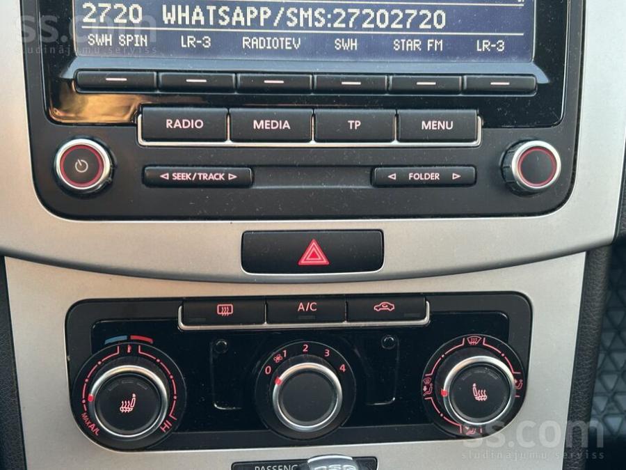 Black Volkswagen Passat B7 2014 in Liepaja, with an engine capacity of 1.40 L and mileage of 167 thousand km for 5000 €, photo 19 on AUTOMOTO.COM.LV