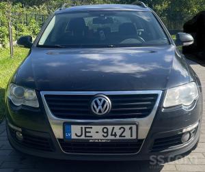 Black Volkswagen Passat B7 2010 in Riga, with an engine capacity of 2.00 L and mileage of 299 thousand km for 3210 €, photo 5 on AUTOMOTO.COM.LV