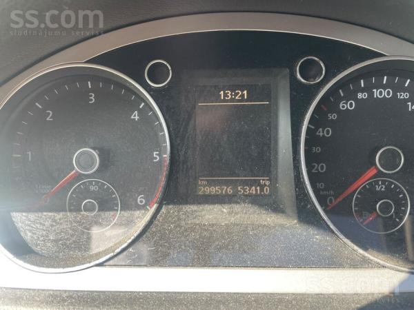 Black Volkswagen Passat B7 2010 in Riga, with an engine capacity of 2.00 L and mileage of 299 thousand km for 3210 €, photo 6 on AUTOMOTO.COM.LV