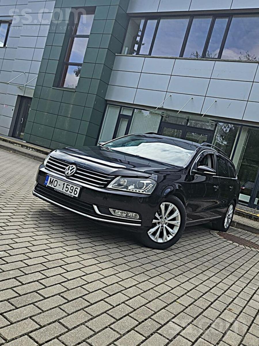 Black Volkswagen Passat B7 2011 in Tukums, with an engine capacity of 2.00 L and mileage of 301 thousand km for 3900 €, photo 1 on AUTOMOTO.COM.LV