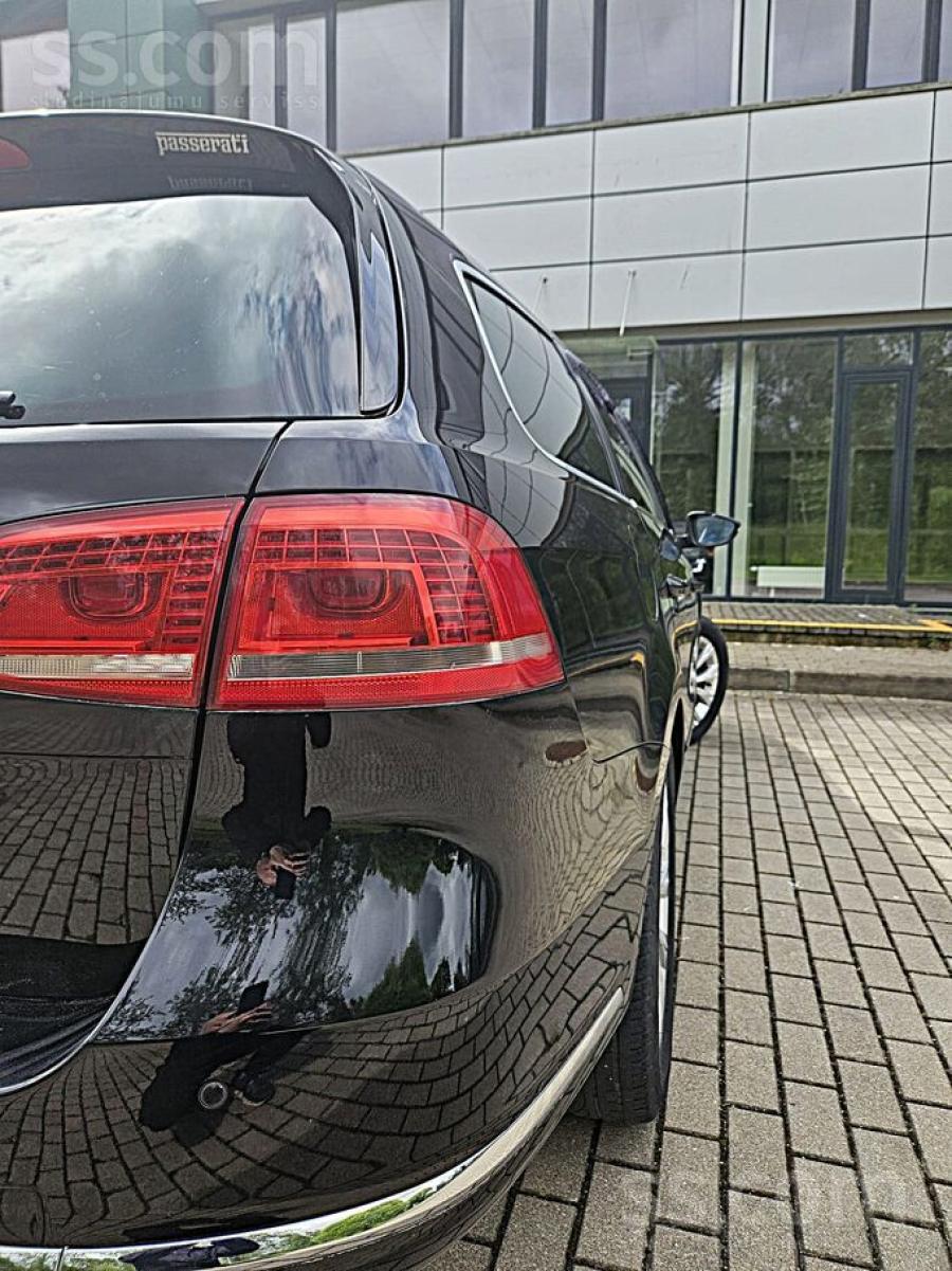Black Volkswagen Passat B7 2011 in Tukums, with an engine capacity of 2.00 L and mileage of 301 thousand km for 3900 €, photo 7 on AUTOMOTO.COM.LV