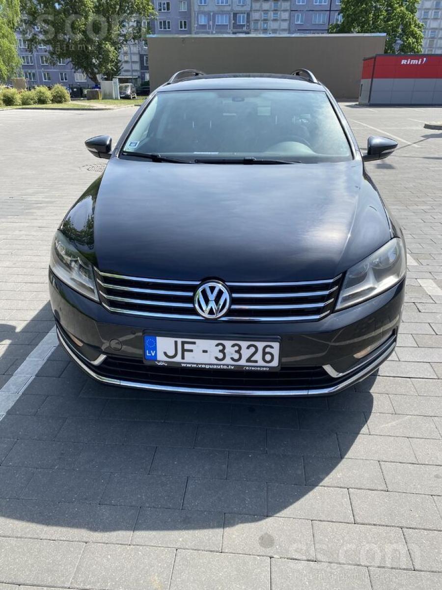 Black Volkswagen Passat B7 2011 in Riga, with an engine capacity of 2.00 L and mileage of 125 thousand km for 5500 €, photo 1 on AUTOMOTO.COM.LV