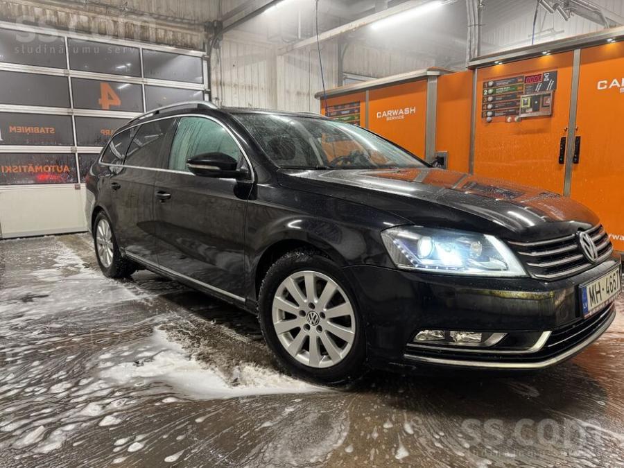 Black Volkswagen Passat B7 2011 in Riga, with an engine capacity of 2.00 L and mileage of 360 thousand km for 6150 €, photo 3 on AUTOMOTO.COM.LV
