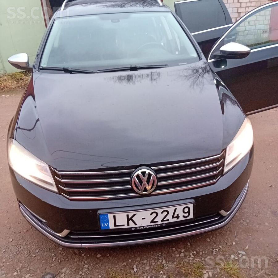 Melns Volkswagen Passat B7 2011 Preiļi, ar dzinēja tilpumu 2.00 L un nobraukumu 296 tūkst. km par 4750 €, foto 1 vietnē AUTOMOTO.COM.LV