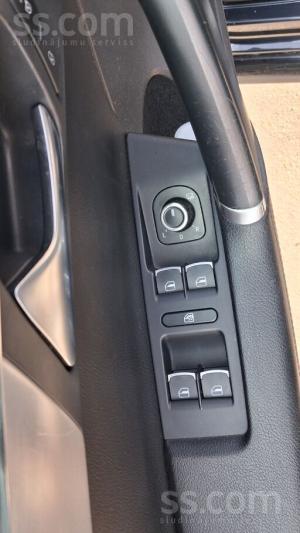 Melns Volkswagen Passat B7 2011 Rīga, ar dzinēja tilpumu 2.00 L un nobraukumu 288 tūkst. km par 3500 €, foto 15 vietnē AUTOMOTO.COM.LV