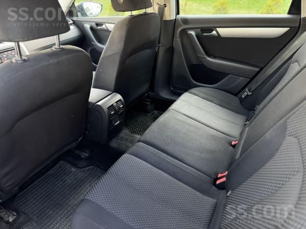 Melns Volkswagen Passat B7 2011 Rīga, ar dzinēja tilpumu 2.00 L un nobraukumu 360 tūkst. km par 3500 €, foto 10 vietnē AUTOMOTO.COM.LV
