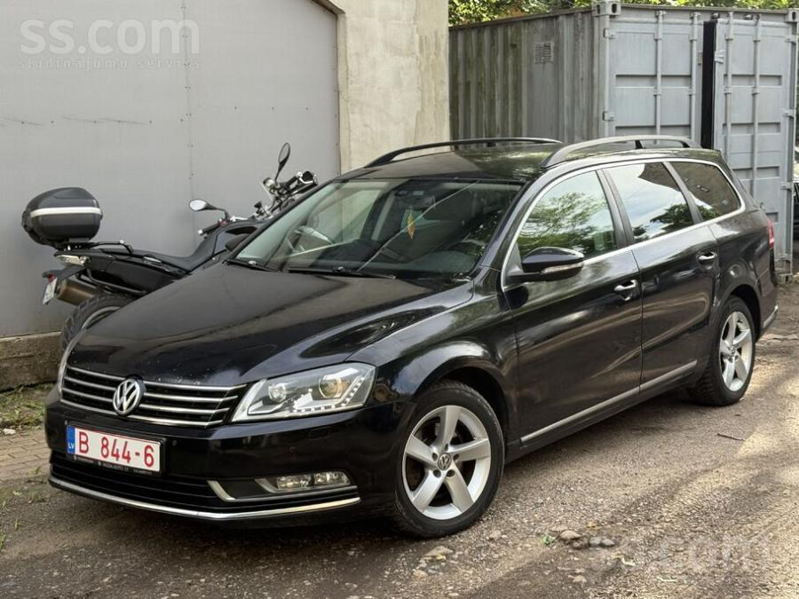 Black Volkswagen Passat B7 2011 in Riga, with an engine capacity of 2.00 L and mileage of 385 thousand km for 1650 €, photo 1 on AUTOMOTO.COM.LV