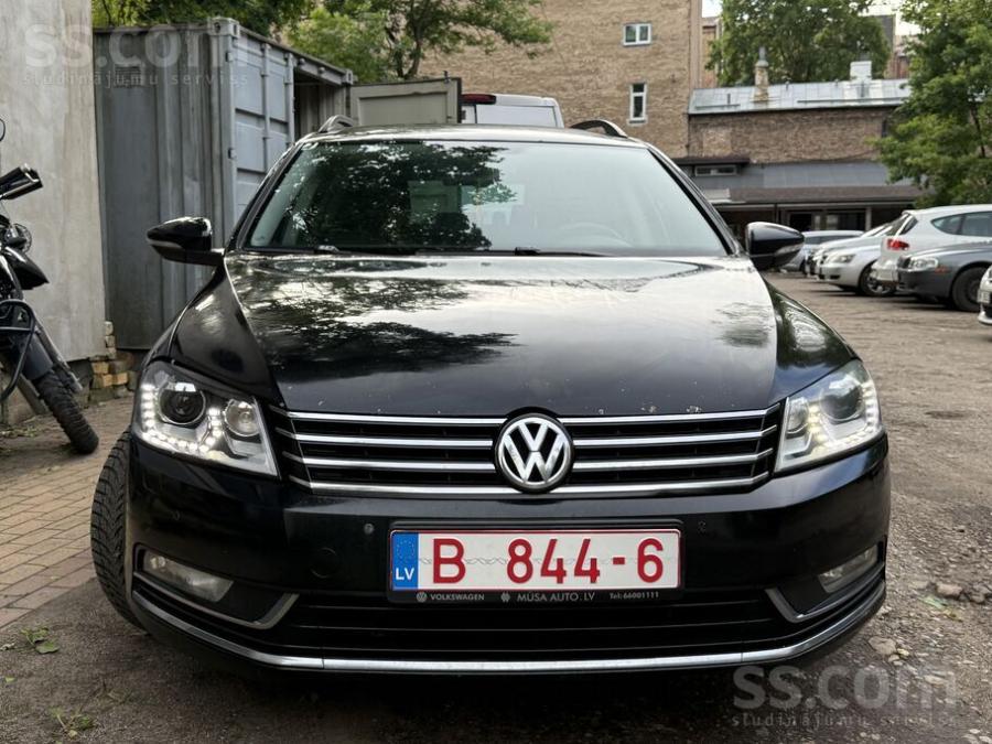Black Volkswagen Passat B7 2011 in Riga, with an engine capacity of 2.00 L and mileage of 385 thousand km for 1650 €, photo 7 on AUTOMOTO.COM.LV