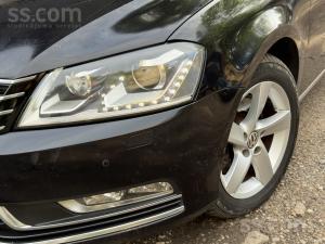 Black Volkswagen Passat B7 2011 in Riga, with an engine capacity of 2.00 L and mileage of 385 thousand km for 1650 €, photo 8 on AUTOMOTO.COM.LV
