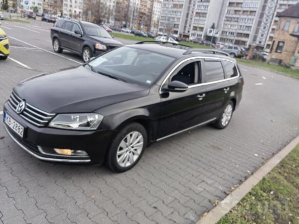 Black Volkswagen Passat B7 2011 in Riga, with an engine capacity of 2.00 L and mileage of 411 thousand km for 2500 €, photo 3 on AUTOMOTO.COM.LV