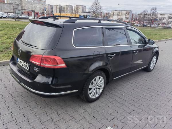 Black Volkswagen Passat B7 2011 in Riga, with an engine capacity of 2.00 L and mileage of 411 thousand km for 2500 €, photo 7 on AUTOMOTO.COM.LV