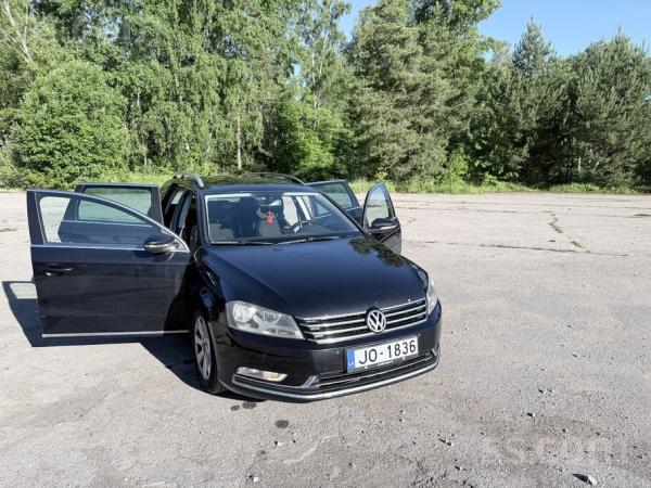Melns Volkswagen Passat B7 2011 Rīga, ar dzinēja tilpumu 2.00 L un nobraukumu 365 tūkst. km par 3795 €, foto 1 vietnē AUTOMOTO.COM.LV