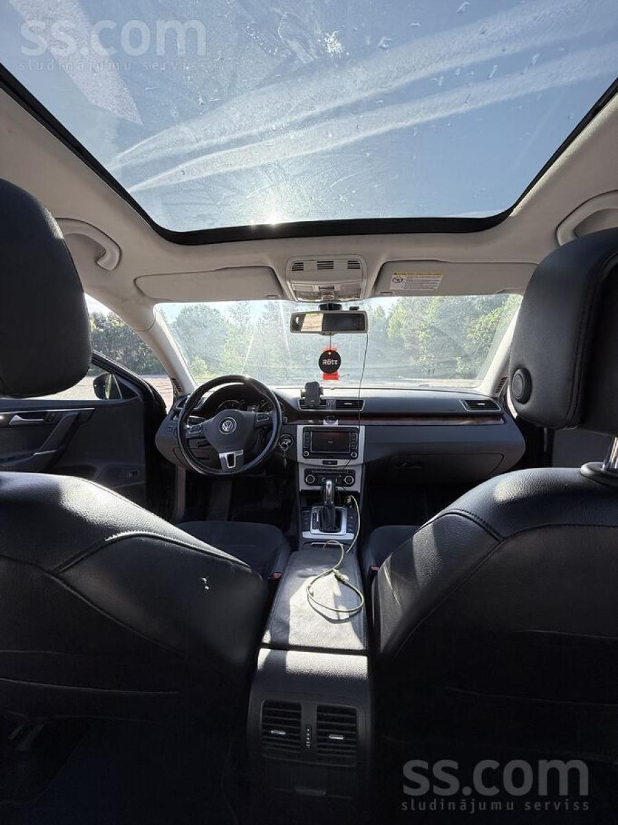 Black Volkswagen Passat B7 2011 in Riga, with an engine capacity of 2.00 L and mileage of 365 thousand km for 3795 €, photo 4 on AUTOMOTO.COM.LV