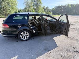Black Volkswagen Passat B7 2011 in Riga, with an engine capacity of 2.00 L and mileage of 365 thousand km for 3795 €, photo 5 on AUTOMOTO.COM.LV