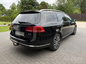 Black Volkswagen Passat B7 2011 in Jelgava, with an engine capacity of 2.00 L and mileage of 339 thousand km for 4950 €, photo 4 on AUTOMOTO.COM.LV
