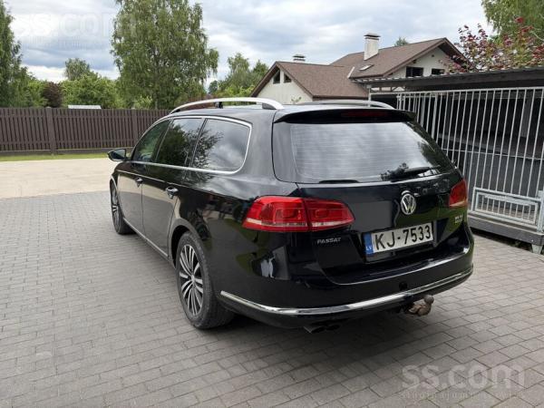 Black Volkswagen Passat B7 2011 in Jelgava, with an engine capacity of 2.00 L and mileage of 339 thousand km for 4500 €, photo 4 on AUTOMOTO.COM.LV