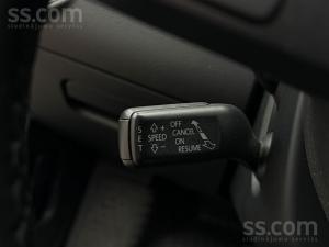 Black Volkswagen Passat B7 2011 in Jelgava, with an engine capacity of 2.00 L and mileage of 339 thousand km for 4950 €, photo 10 on AUTOMOTO.COM.LV