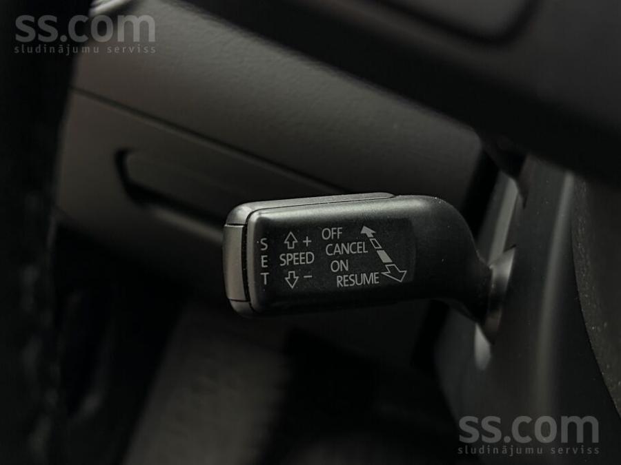 Black Volkswagen Passat B7 2011 in Jelgava, with an engine capacity of 2.00 L and mileage of 339 thousand km for 4950 €, photo 10 on AUTOMOTO.COM.LV